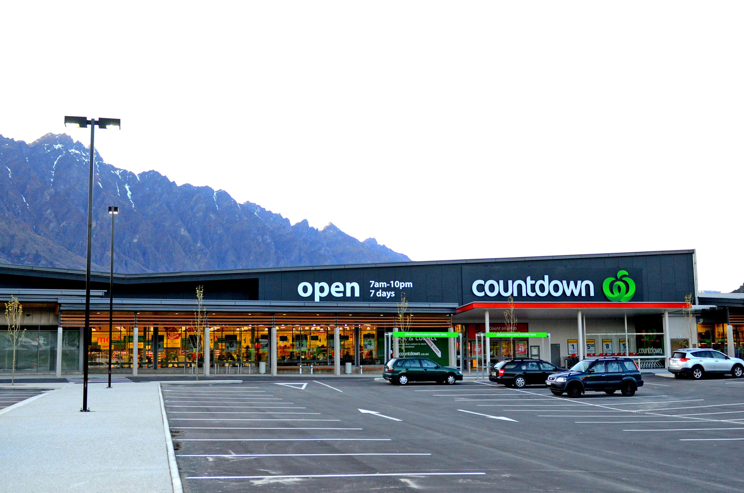 STORE OF THE MONTH - COUNTDOWN, QUEENSTOWN - Supermarket News